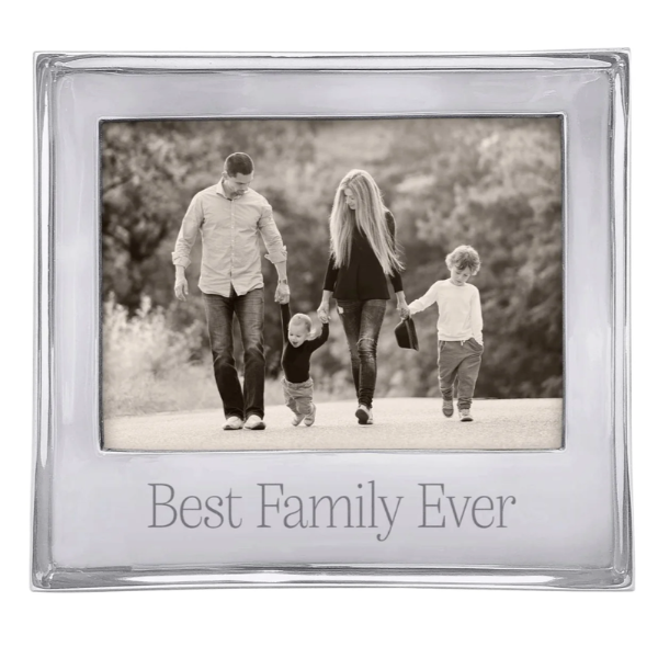 BEST FAMILY EVER Signature 5x7 Frame – Nest